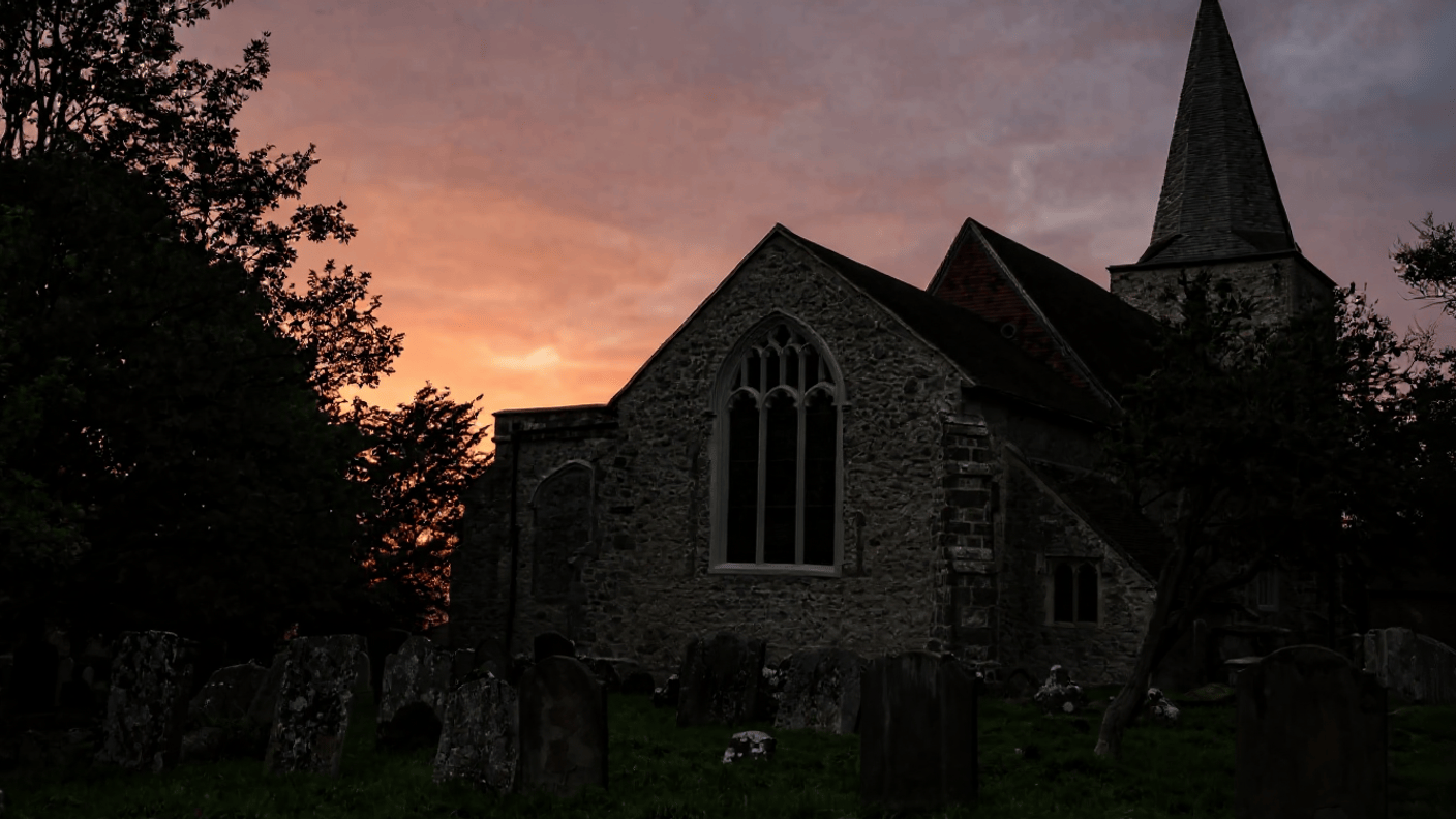 Eerie Pluckley Village, Pluckley Murmurs of Spectral Legends - DeadLive ...